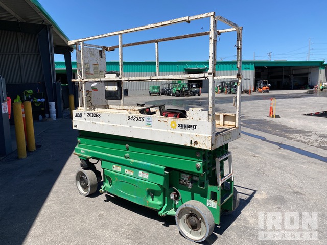 2017 JLG 2032ES Electric Scissor Lift in Tampa, Florida, United States ...