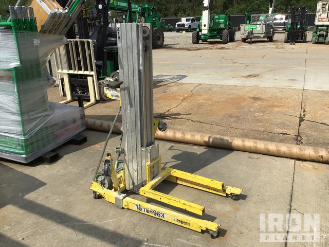 2019 Sumner 2416 Material Hoist in MANDEVILLE, Louisiana, United States ...