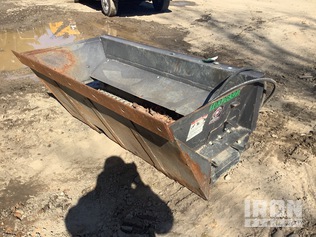 2020 Aggagate SE10714-72 72 in Skid Steer Side Discharge Bucket in ...