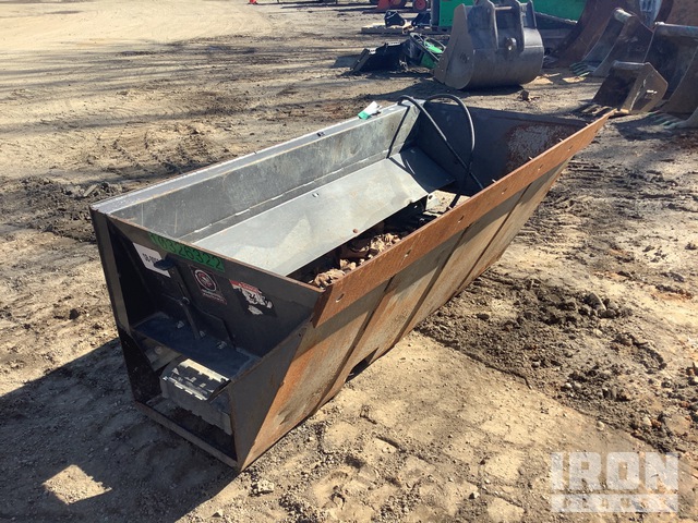 2020 Aggagate SE10714-72 72 in Skid Steer Side Discharge Bucket in ...