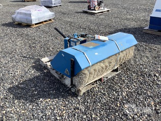 Surplus Ford 5’ Sweeper Attachment in Hermiston, Oregon, United States ...
