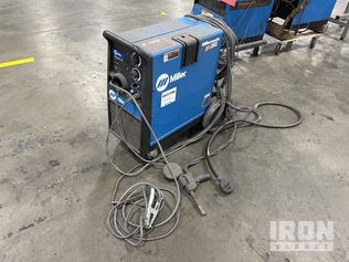 Miller Millermatic 251 200 A MIG Electric Welder in Los Angeles ...