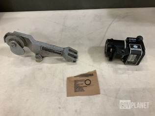 Surplus (1) Gunner Reel Assembly, (6) Seal Replacement Parts Kits ...