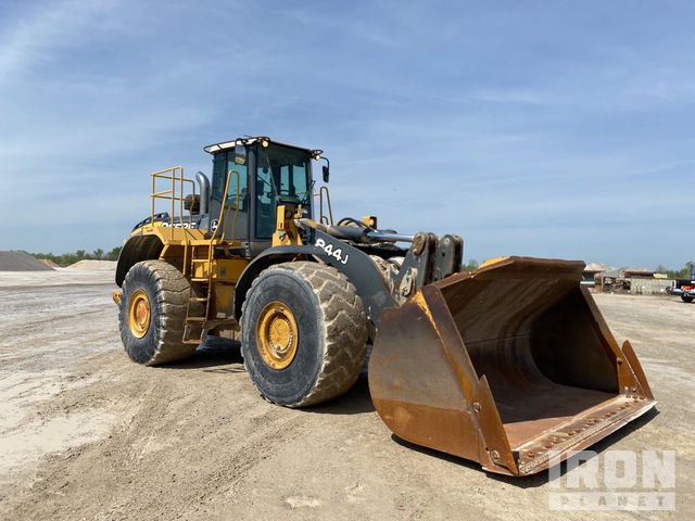 John Deere 844J Wheel Loader in Cape Girardeau, Missouri, United States ...