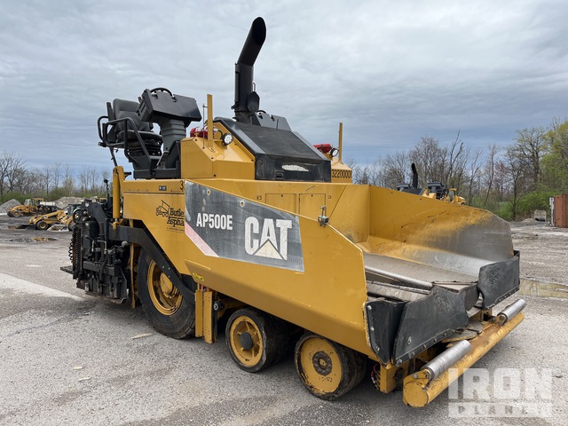 2015 Cat AP-500E Wheel Asphalt Paver in Hebron, Kentucky, United States ...