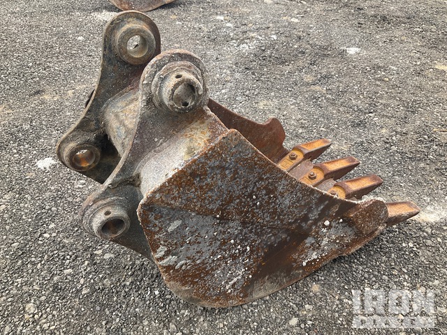 18 in Digging Excavator Bucket - Fits Cat 304 in South Vienna, Ohio ...