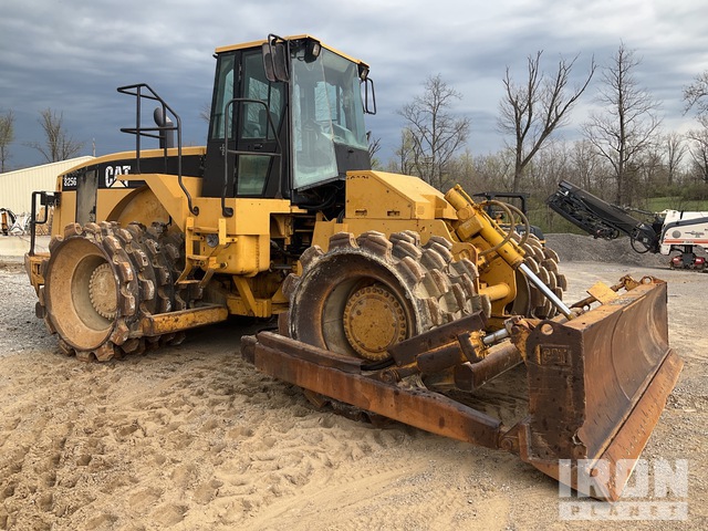 1996 Cat 825G Soil Compactor in Hebron, Kentucky, United States ...