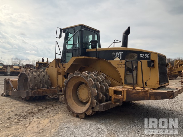 1996 Cat 825G Soil Compactor in Hebron, Kentucky, United States ...