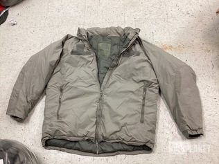 Surplus (5) Extreme Cold Weather Parkas in Lytle, Texas, United States ...