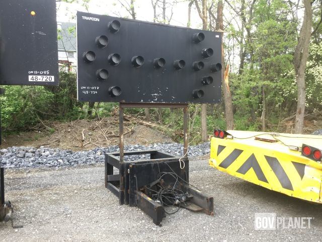 2004 Trafcon MB5-15 Vehicle Mount 48x96 Arrow Board - 48-734 in ...