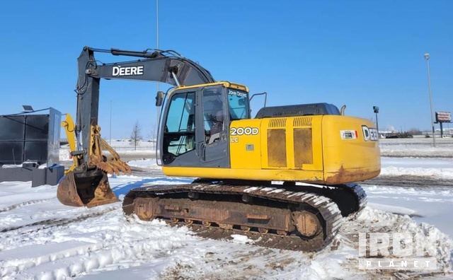 2011 John Deere 200D LC Tracked Excavator in Fargo, North Dakota ...