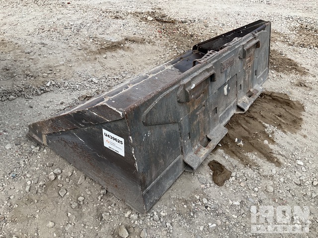 Bobcat 80 in General Purpose Skid Steer Bucket in Hudson, Florida ...