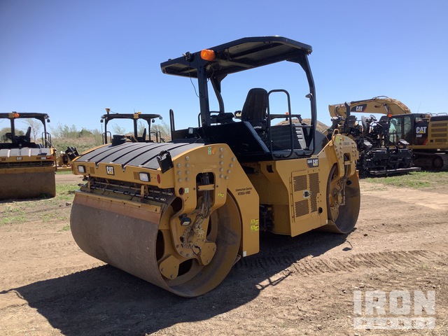 2016 Cat CB64B Double Drum Roller in Park City, Kansas, United States ...