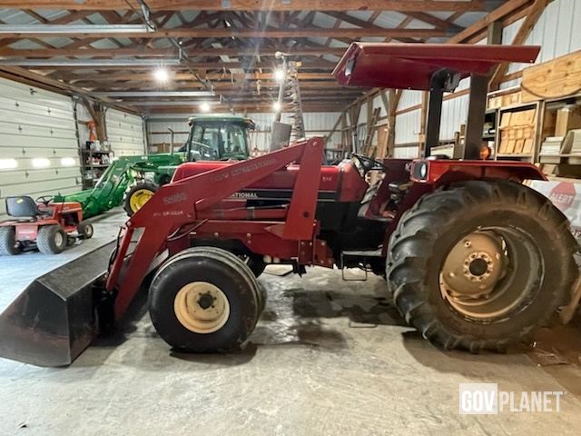 1995 Case 695 2WD Tractor in Warfordsburg, Pennsylvania, United States ...