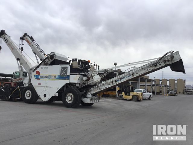 2000 Roadtec SB-2500B Asphalt Transfer Machine in North Las Vegas ...