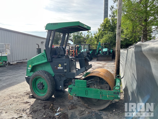 2016 Bomag BW124DH-40 Smooth Drum Compactor in Orange Park, Florida ...