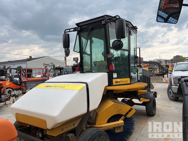 2017 Lay-Mor SM450-ST Self-Propelled Broom in KANSAS CITY, Missouri ...