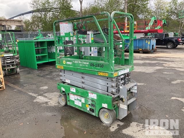 2013 Genie GS-1930 Electric Scissor Lift in PITTSBURGH, Pennsylvania ...