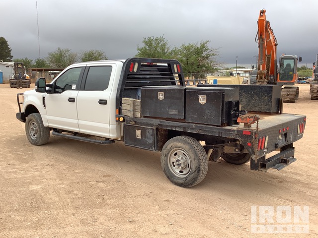2017 Ford F-250 XL 4x4 Crew Cab Flatbed Truck in Midland, Texas, United ...