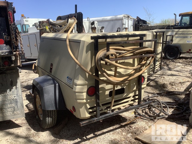 2011 Ingersoll Rand P185WJD 185 cfm Mobile w/ Clemco 1648 Sand Blaster ...