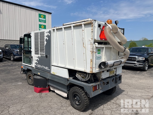 2017 Tennant Sentinel Self-Propelled Broom in Louisville, Kentucky ...