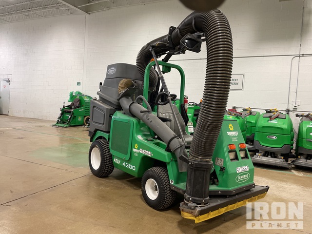 2016 Tennant ATLV 4300 Ride-On Floor Sweeper in NEW BERLIN, Wisconsin ...