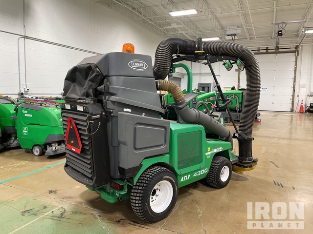 2016 Tennant ATLV 4300 Ride-On Floor Sweeper in NEW BERLIN, Wisconsin ...