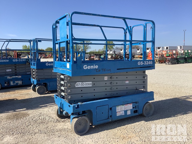 Genie GS-3246 Electric Scissor Lift in Morris, Illinois, United States ...
