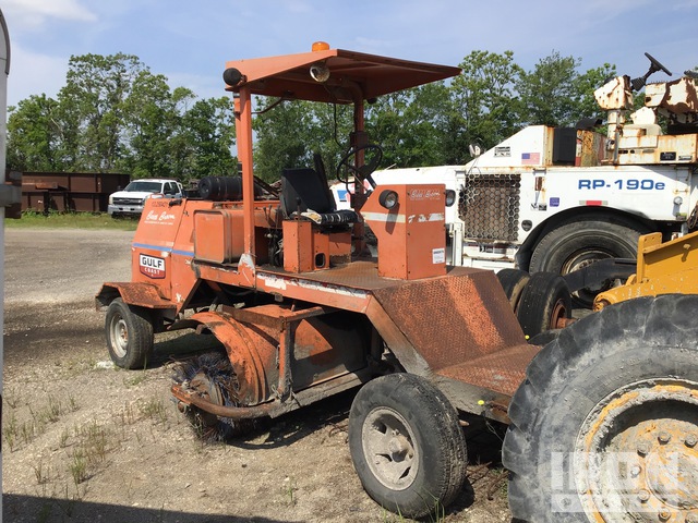 1999 Broce RJ350 Self-Propelled Broom in Beaumont, Texas, United States ...
