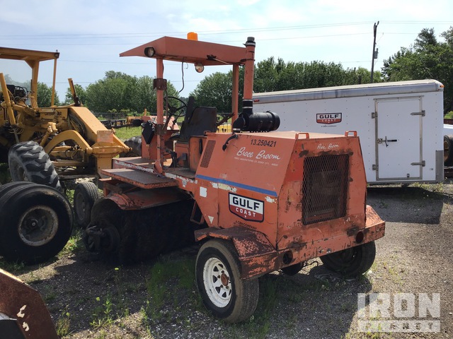 1999 Broce RJ350 Self-Propelled Broom in Beaumont, Texas, United States ...