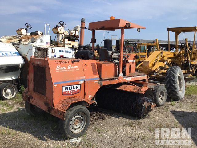 1999 Broce RJ350 Self-Propelled Broom in Beaumont, Texas, United States ...