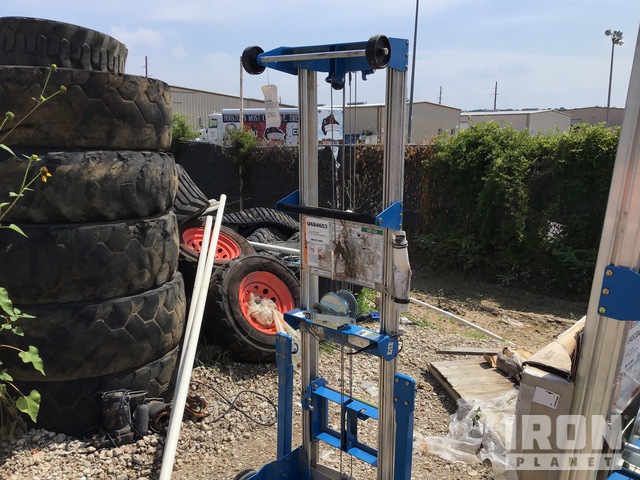 2022 Genie GL-10 Material Hoist in Tomball, Texas, United States ...