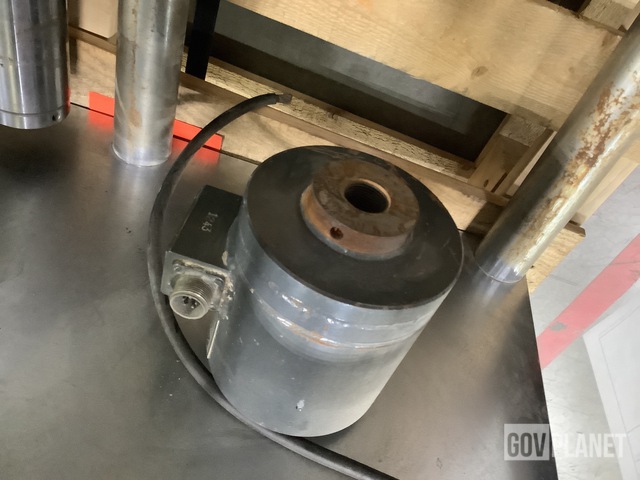 Surplus Hydraulic Load Frame in Chambersburg, Pennsylvania, United ...