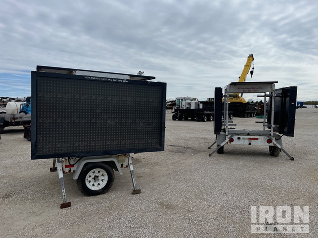 Quantity of (2) 2004 Solar Tech PD-2200 75 W Solar Message Board ...