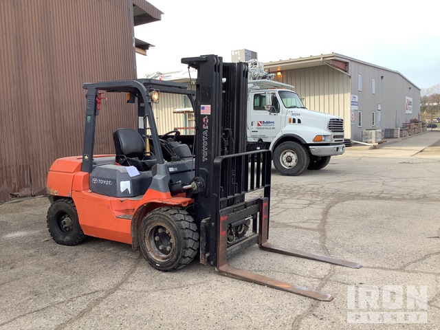 2004 Toyota 7FGU35 6800 lb Pneumatic Tire Forklift in Fergus Falls ...