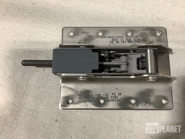 Surplus Bell Helicopter Textron 901-060-308-106 Thumb Latch in ...