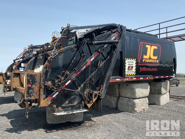 Hydraulic Garbage Truck Body in Chambly, Quebec, Canada (IronPlanet ...