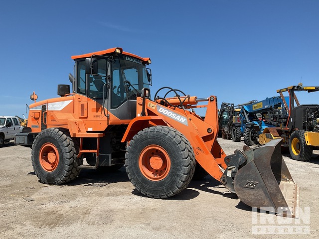 2016 (unverified) Doosan DL200-5 Wheel Loader in Davenport, Florida ...