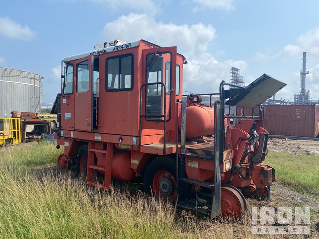 Central Manufacturing SWX430R Rail Car Mover in Port Lavaca, Texas ...