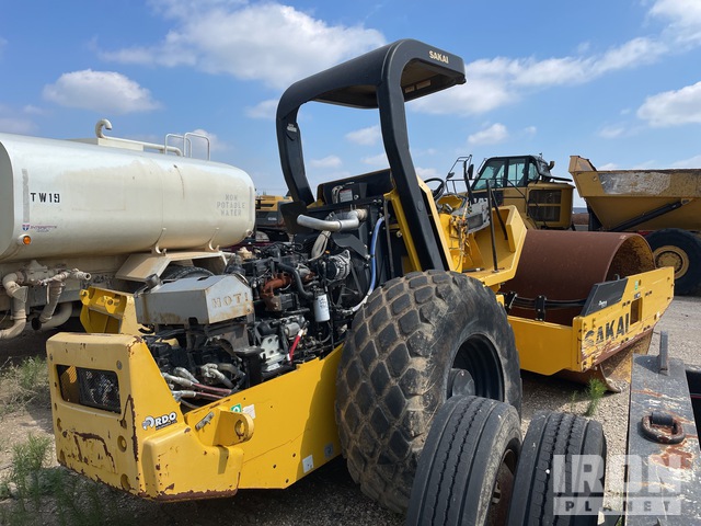 2018 Sakai SV540 Smooth Drum Compactor in Pflugerville, Texas, United ...