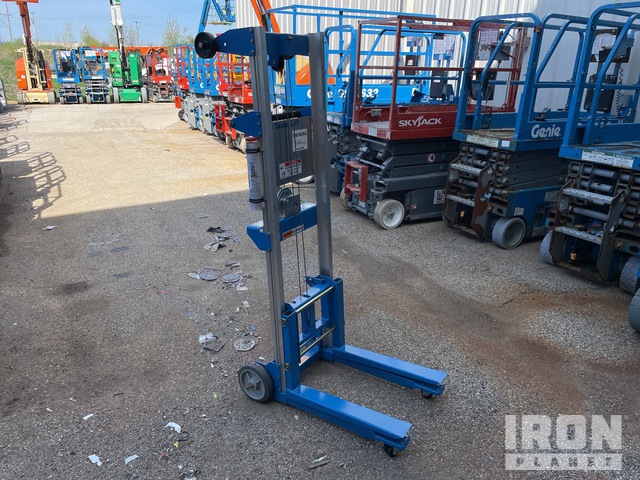 2022 Genie GL-4 Material Hoist (Unused) in Hartford, Wisconsin, United ...