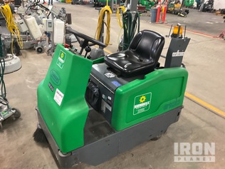 2015 Tennant 6100 Ride-On Electric Floor Sweeper in Kearny, New Jersey ...