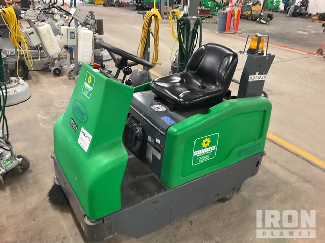 2015 Tennant 6100 Ride-On Electric Floor Sweeper in Kearny, New Jersey ...