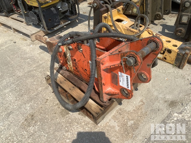 NPK PH-3 Hydraulic Breaker in Des Moines, Iowa, United States ...