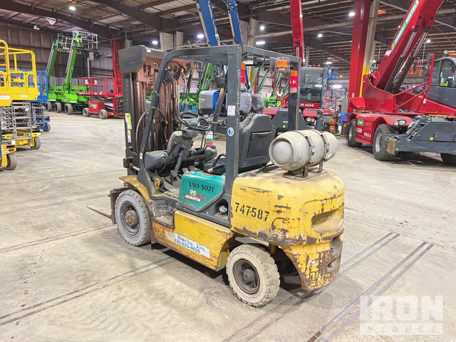 2005 (unverified) Komatsu FG25T-14 Pneumatic Tire Forklift in St ...