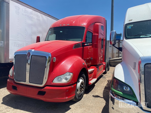 Kenworth T680 Red