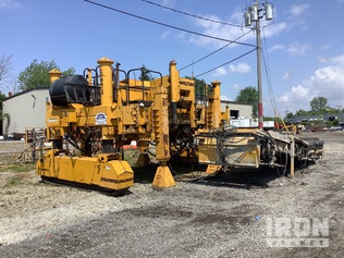 2001 Gomaco PS2600 Placer-Spreader in Buffalo, New York, United States ...