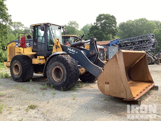 2018 John Deere 744K-II High Lift Wheel Loader in Plainfield ...