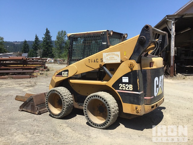 2004 Cat 252B Skid Steer Loader in Oakridge, Oregon, United States ...
