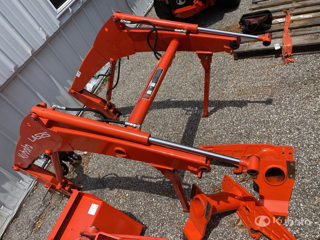 Kubota LA525 Front Loader Attachment Front Loader Attachment in LAND O ...